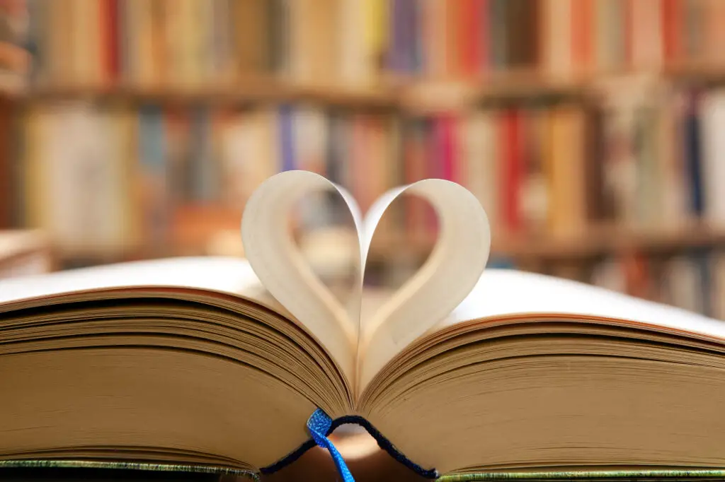 TOP 10: Most Famous Love Books